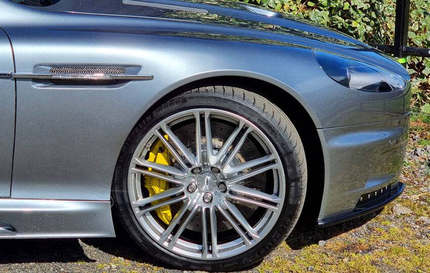 Aston Martin DB9 Upgraded Brakes