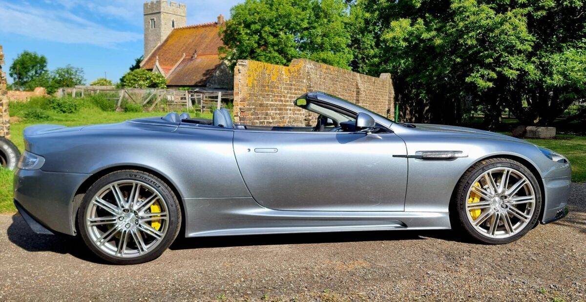 Aston Martin DB9 Rear Window Control