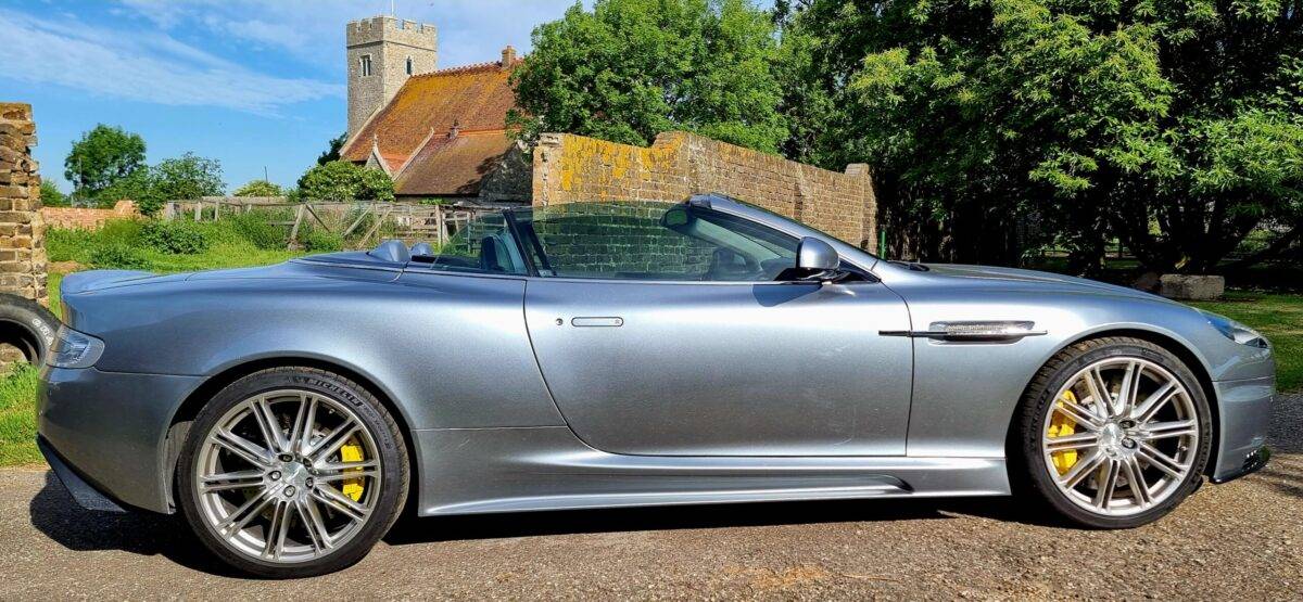 Aston Martin DB9 Rear Window Control