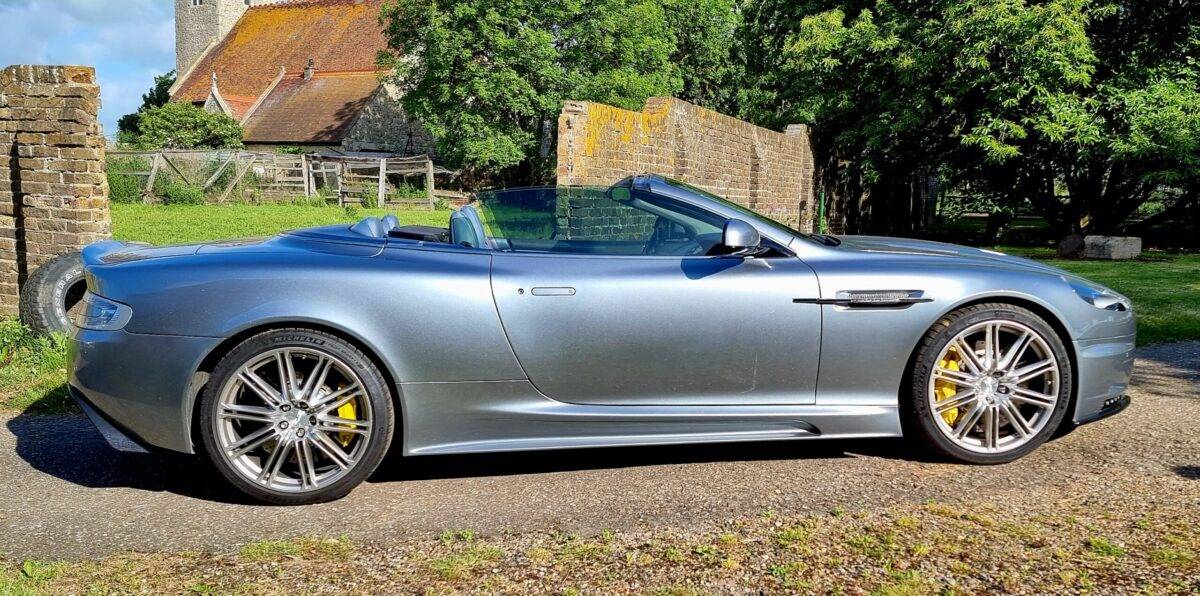 Aston Martin DB9 Rear Window Control