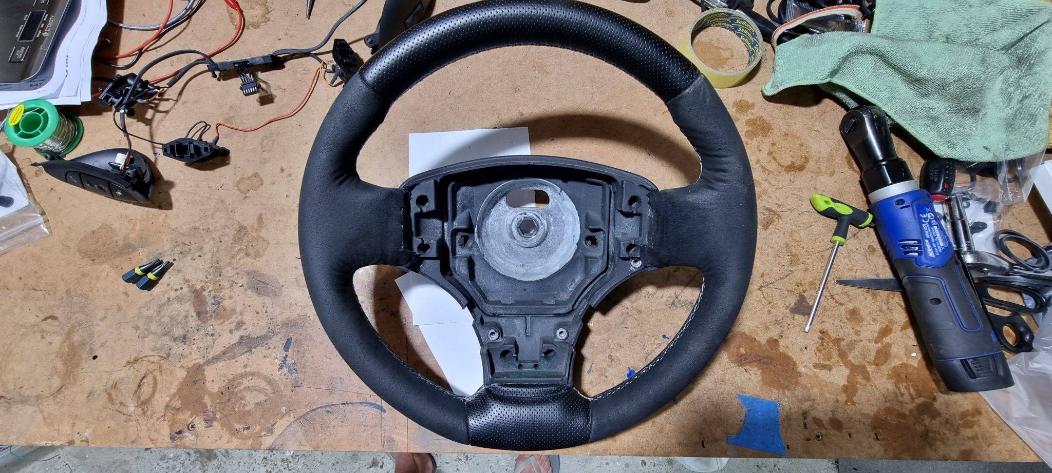 DB9 Modified Steering Wheel - DB9S.com