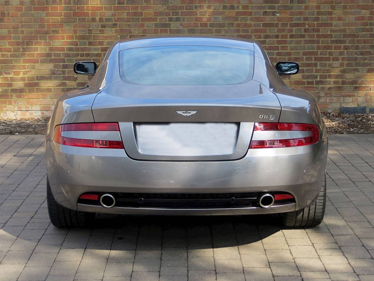 Rear bumper and Diffuser - DB9S.com